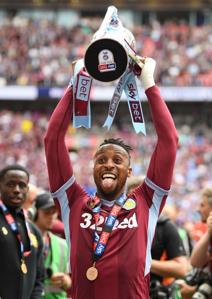 En présence de Drogba, Jonathan Kodjia et Aston Villa signent leur ...